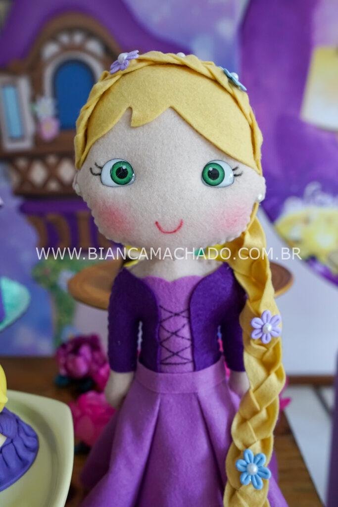 Com o tema Rapunzel, o aniversário da Louise foi um conto de fadas ...